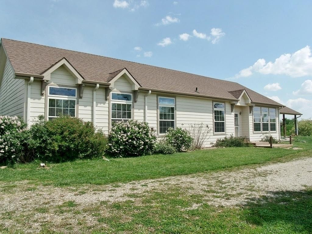 1338 Port William Rd, Wathena, KS 66090 | Zillow