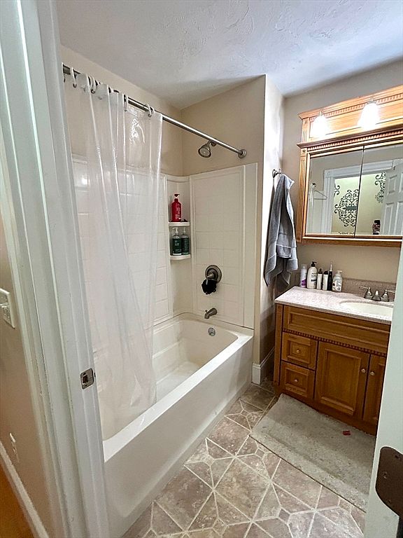 7 Anderson St APT 7, Boston, MA 02114 | Zillow