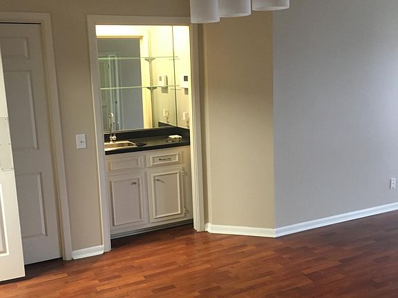 5359 Fredericksburg Rd APT 803, San Antonio, TX 78229 | Zillow
