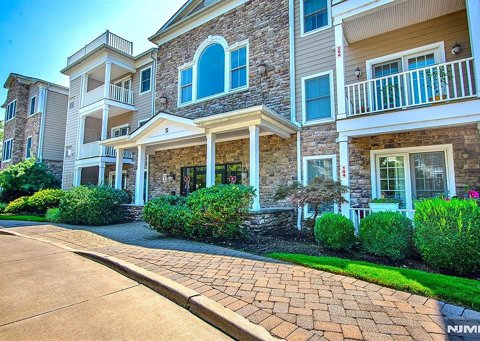 5 Tenakill Park #212, Cresskill, NJ 07626 | Zillow