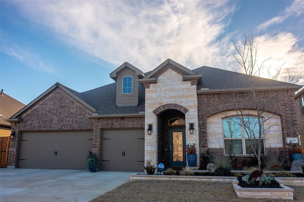 10116 Table Bluff St, Aubrey, TX 76227 | Zillow