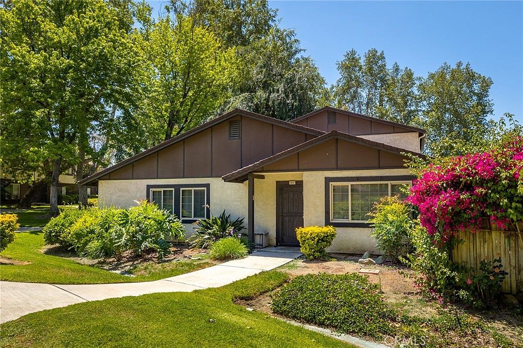 2885 Irving St, Riverside, CA 92504 | Zillow