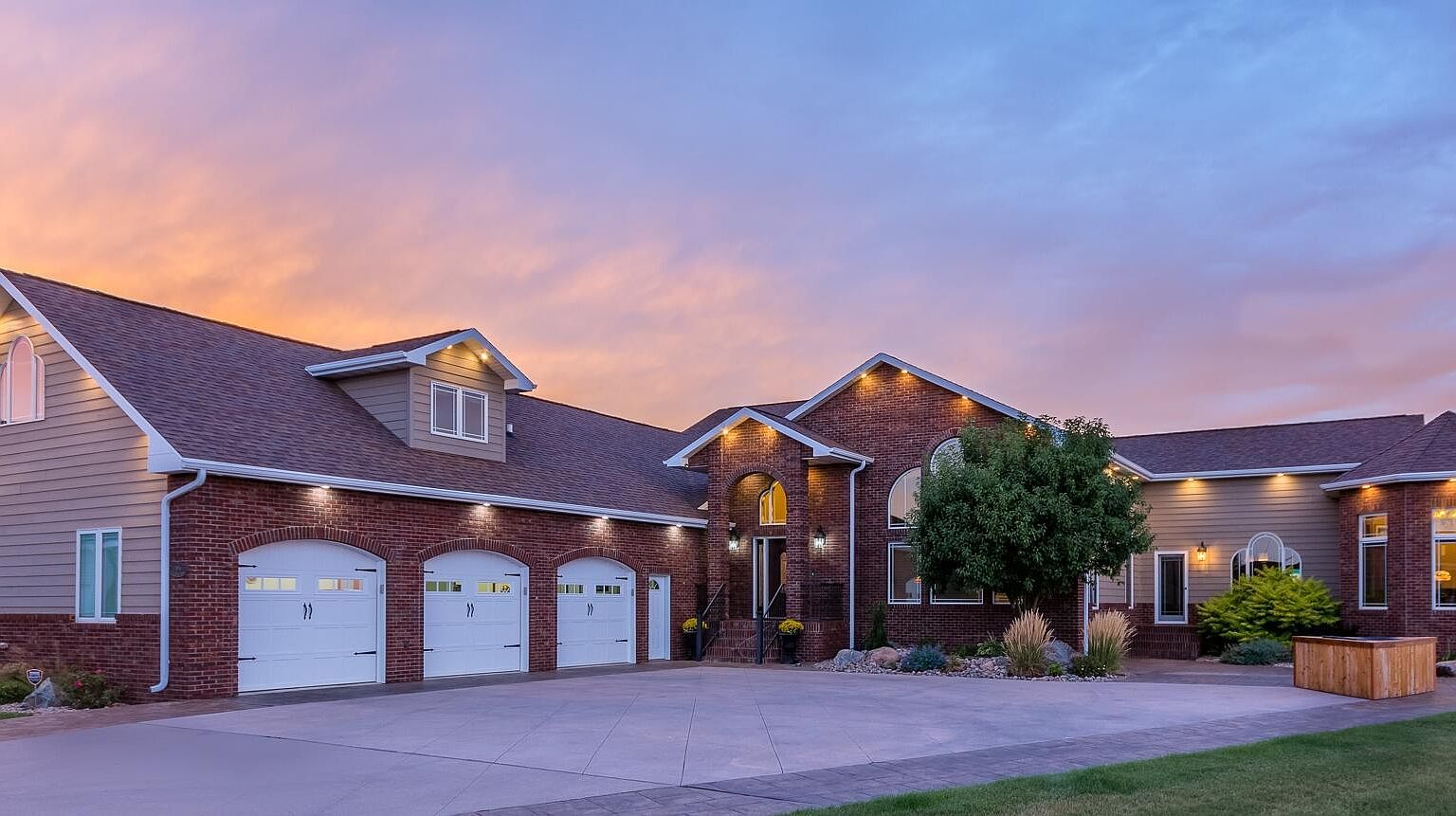 1916 Harding Pl, Bismarck, ND 58501 | Zillow