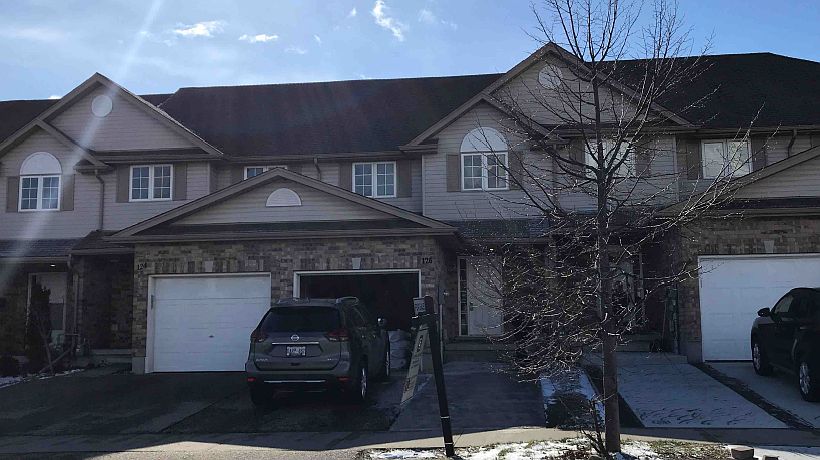 126 Templewood Dr, Kitchener, ON N2R 1Y4 | Zillow