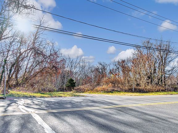 1505 Main Rd, Jamesport, NY 11947 | MLS #382946 | Zillow