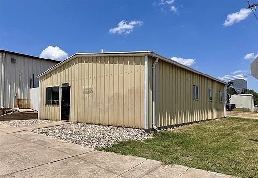 402 Main St, Gridley, KS 66852 | Zillow