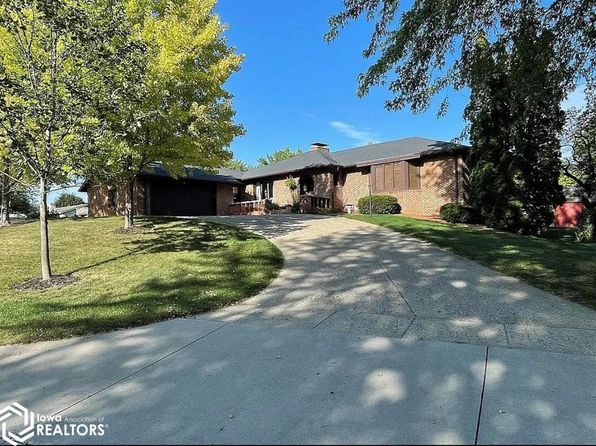 Carroll IA Real Estate - Carroll IA Homes For Sale | Zillow