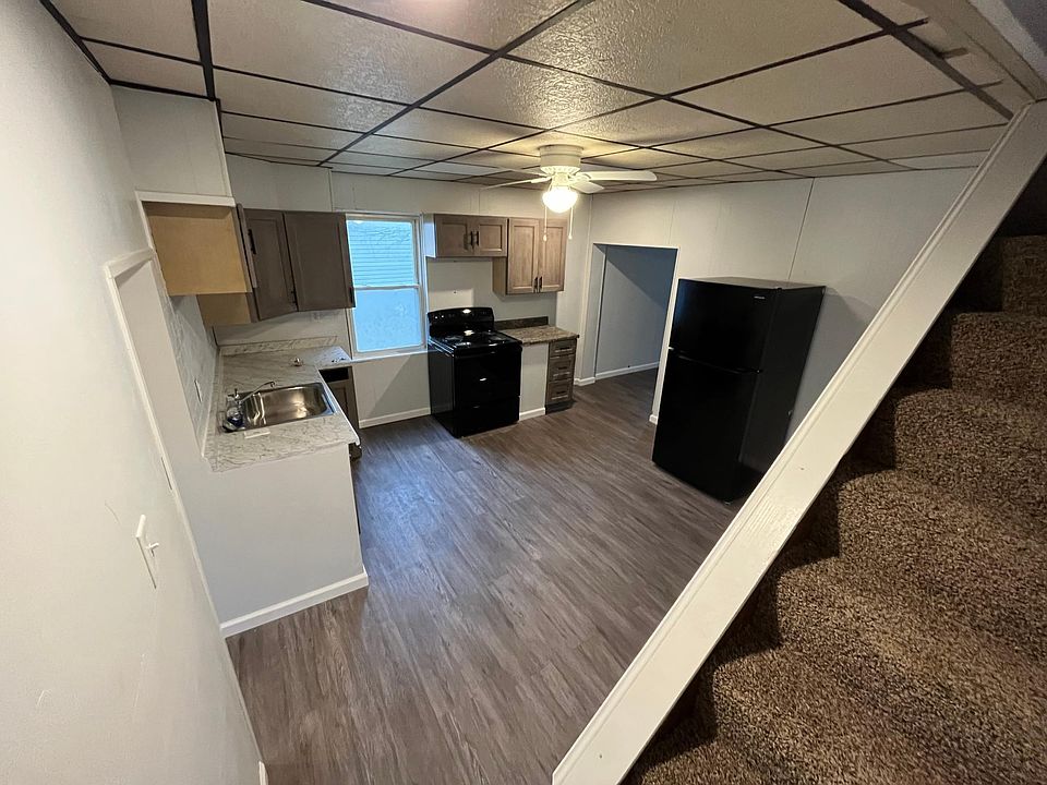 717 N Main St, Houston, PA 15342 | Zillow