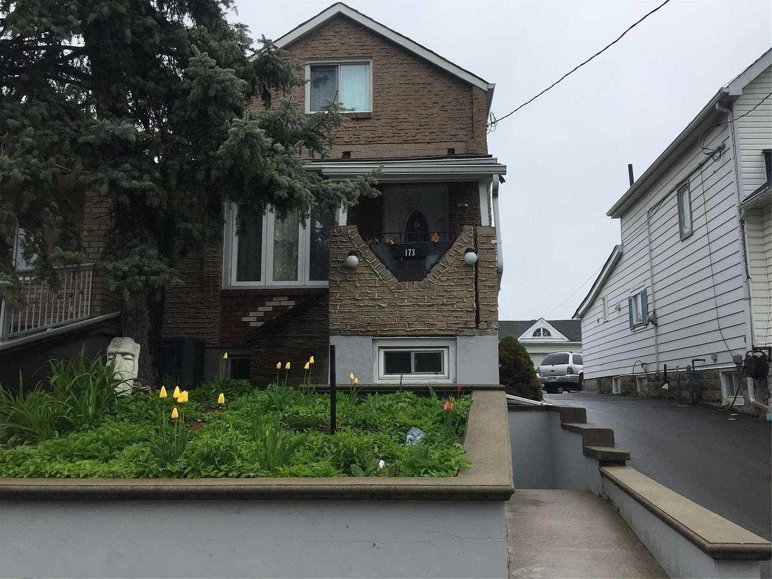 173 Chambers Ave, Toronto, ON M6N 3M5 | Zillow