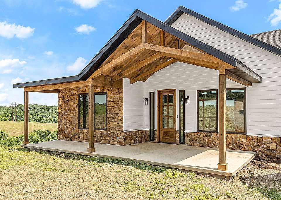 10695 Stoney Point Rd, Lowell, AR 72745 | Zillow