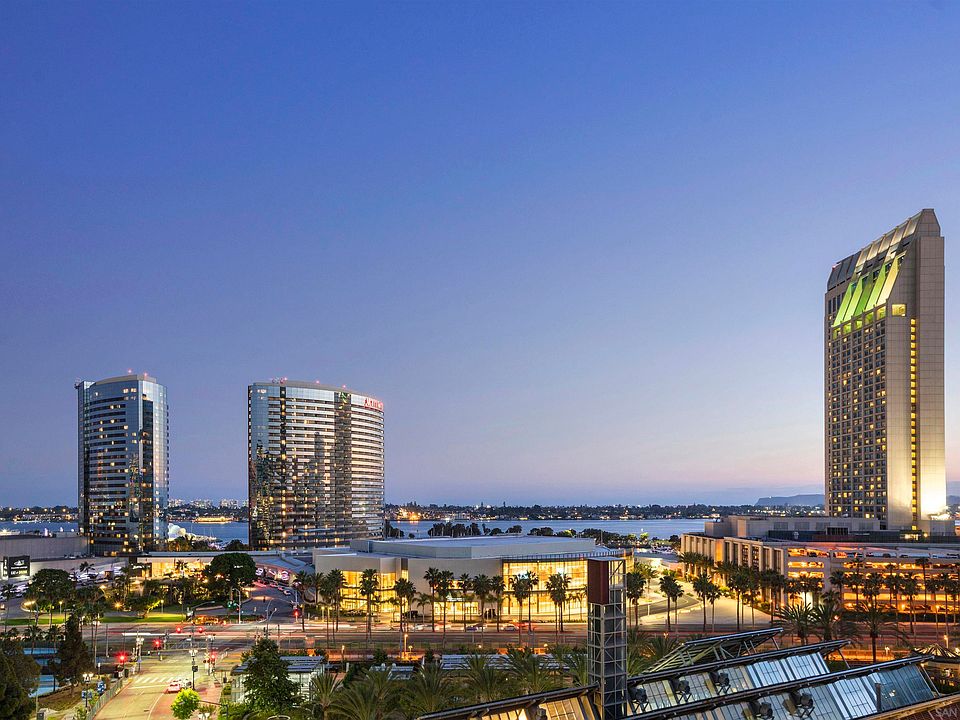 555 Front St San Diego, CA, 92101 - Apartments for Rent | Zillow