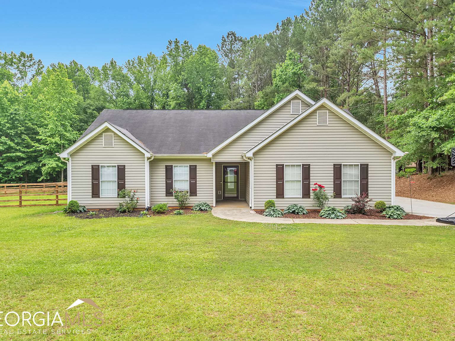 285 Paces Landing Trce, Newnan, GA 30263 | Zillow