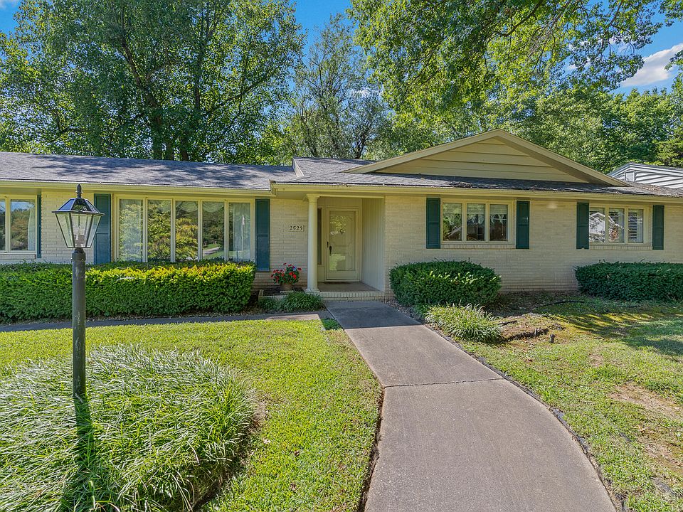 2523 S Cedarbrook Avenue, Springfield, MO 65804 | Zillow