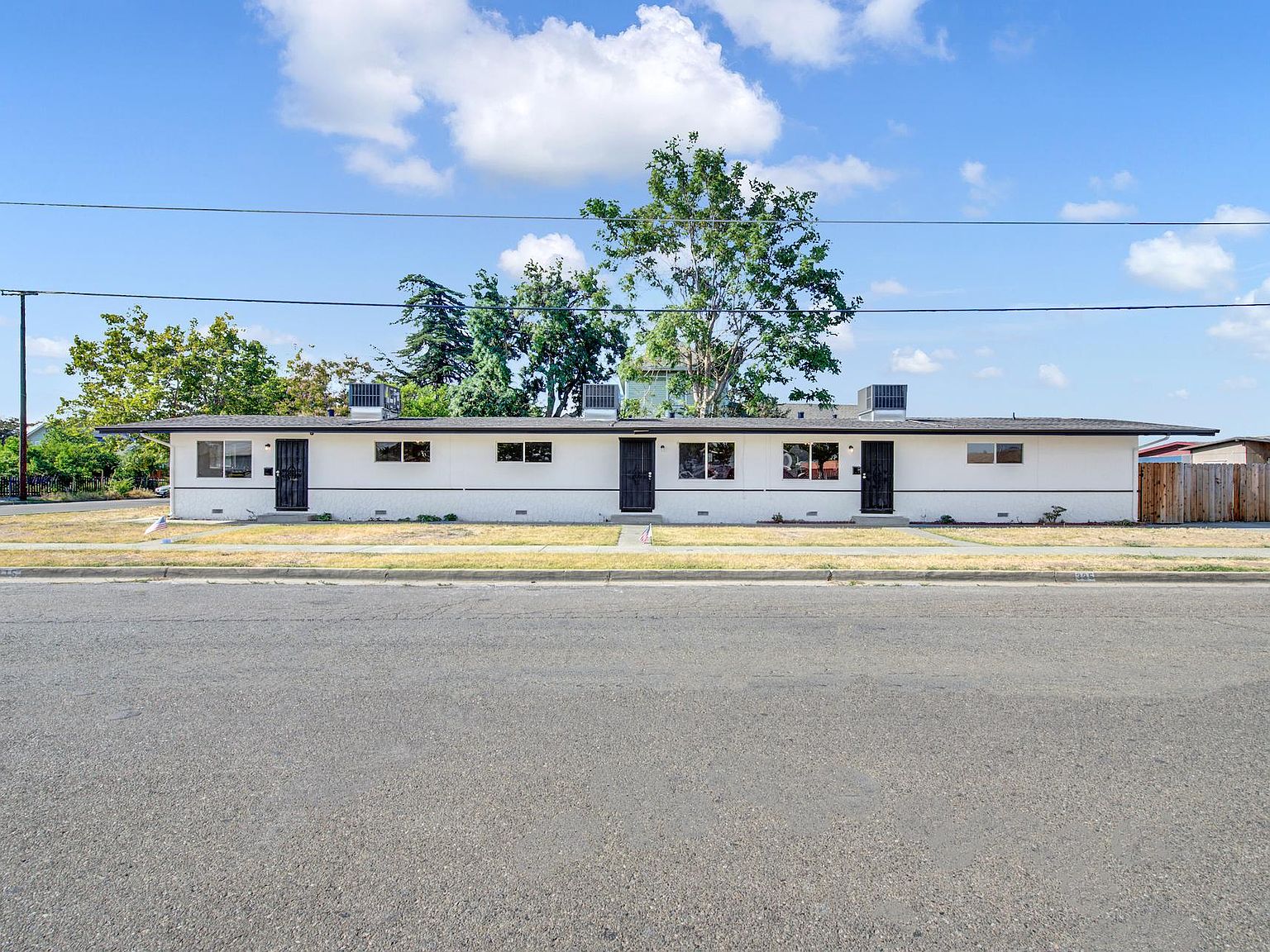 325 W E St, Dixon, CA 95620 | Zillow