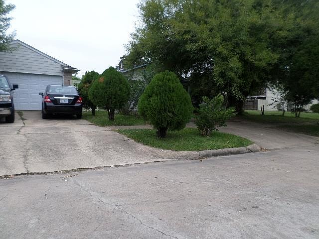 16230 Diamond Ridge Dr, Houston, TX 77053 | Zillow