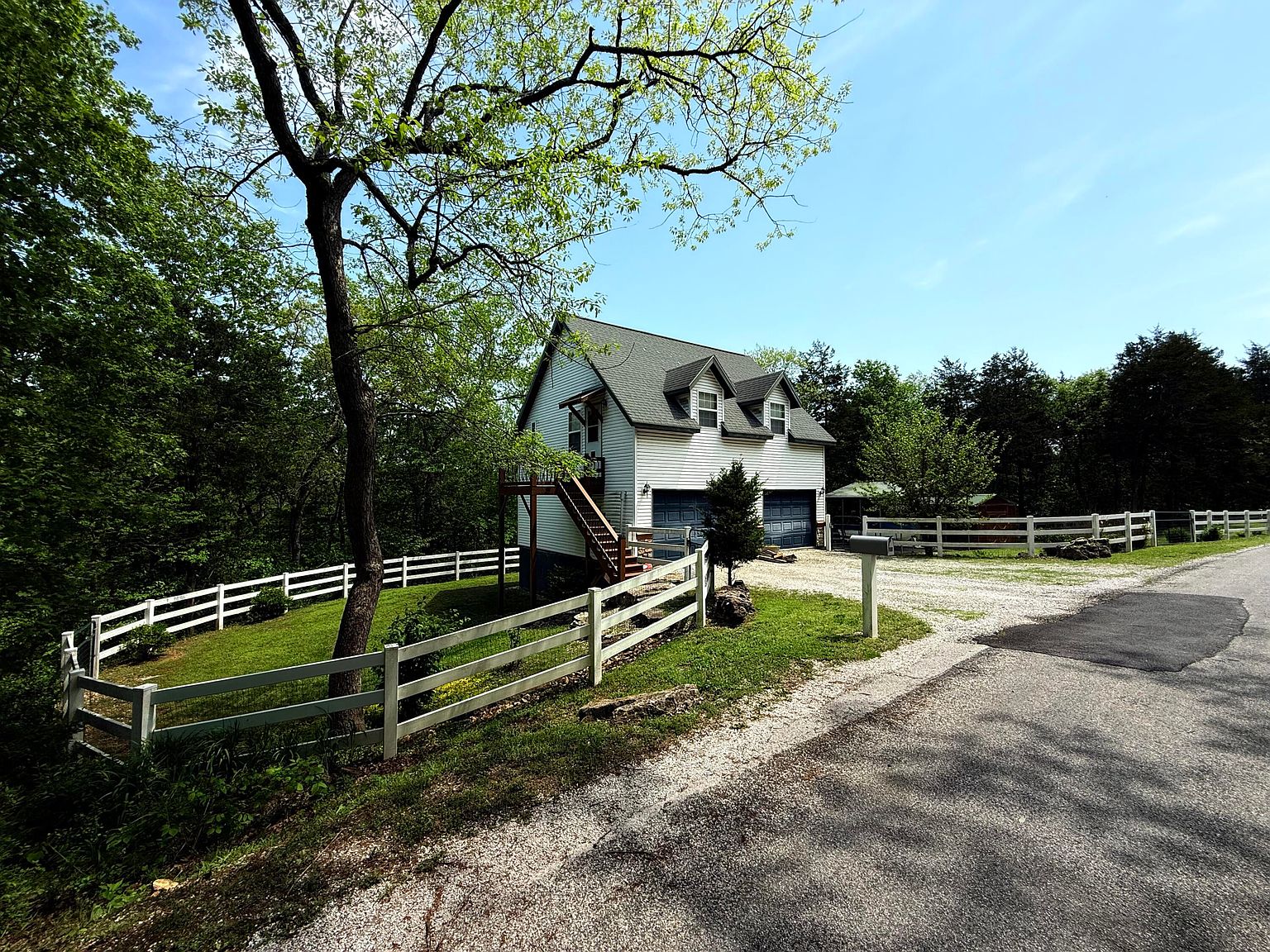 575 Oakside Ridge, Cape Fair, MO 65624 | Zillow