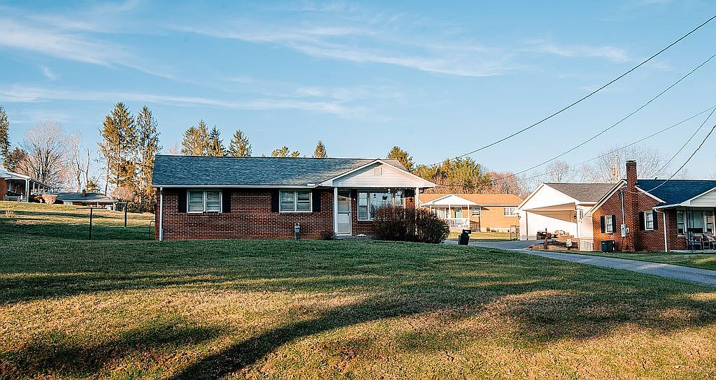 204 Judyville Rd, Lewisburg, WV 24901 | Zillow