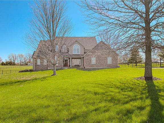 9815 Windsor Dr, Lees Summit, MO 64086 | MLS #2525899 | Zillow