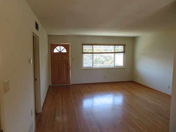 225 Alhambra Ave APT 15, Santa Cruz, CA 95062 | Zillow