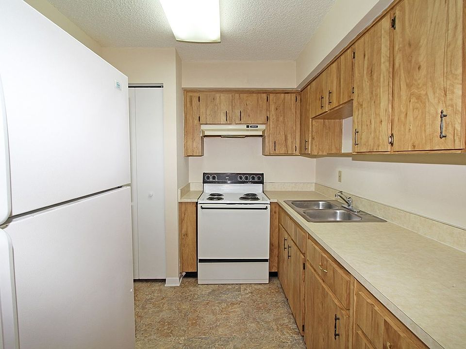 Townview Apartments - 38112 Townview Ave Zephyrhills FL | Zillow