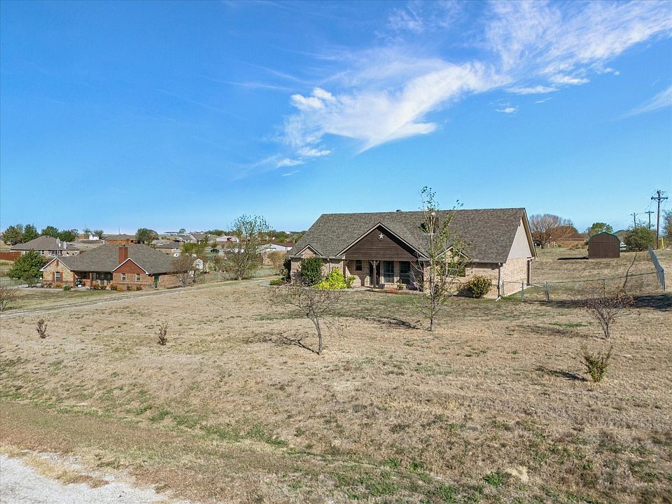 138 Ridge Top Ct, Decatur, TX 76234 | Zillow
