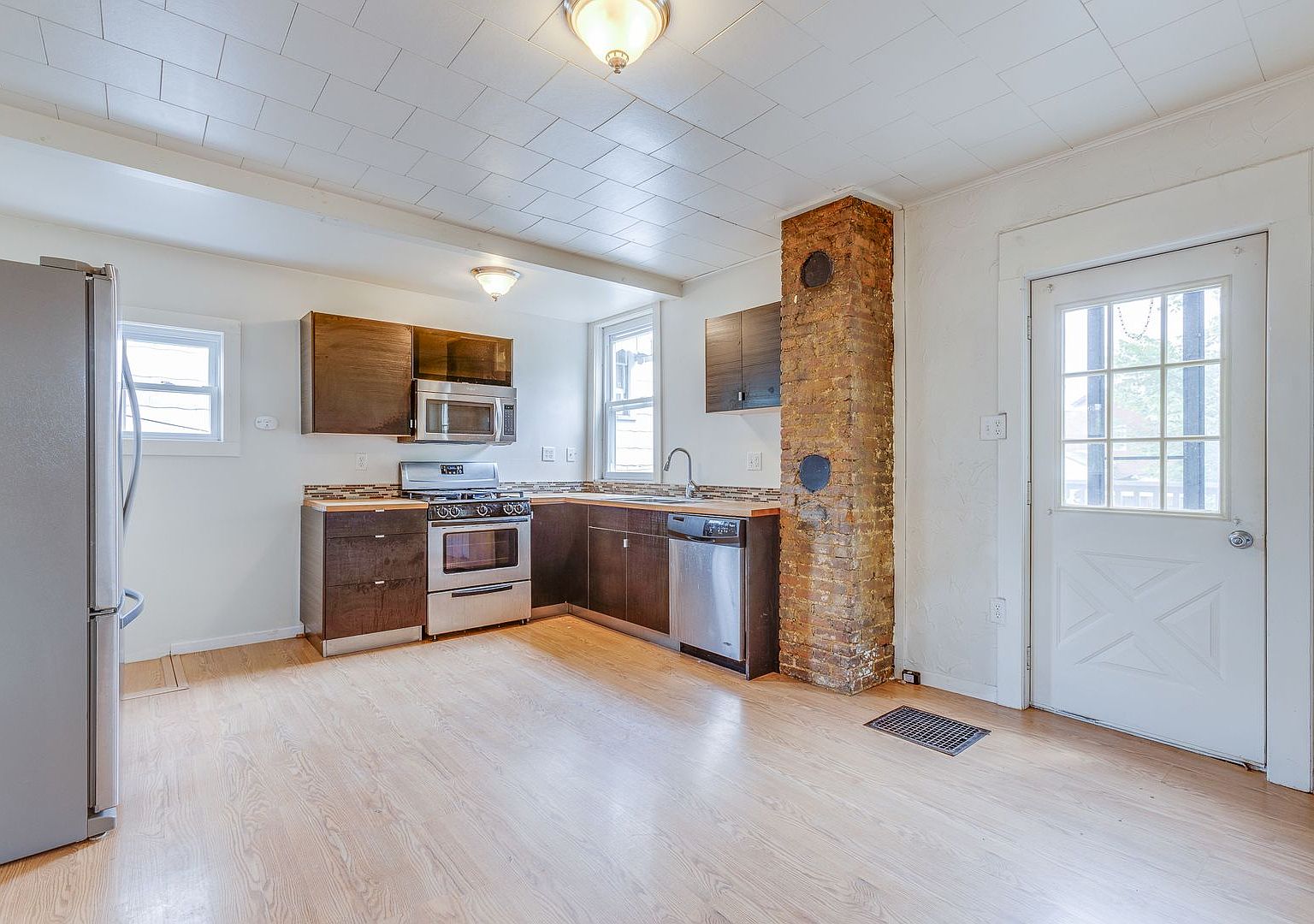 230 Kramer Way, Pittsburgh, PA 15211 | Zillow