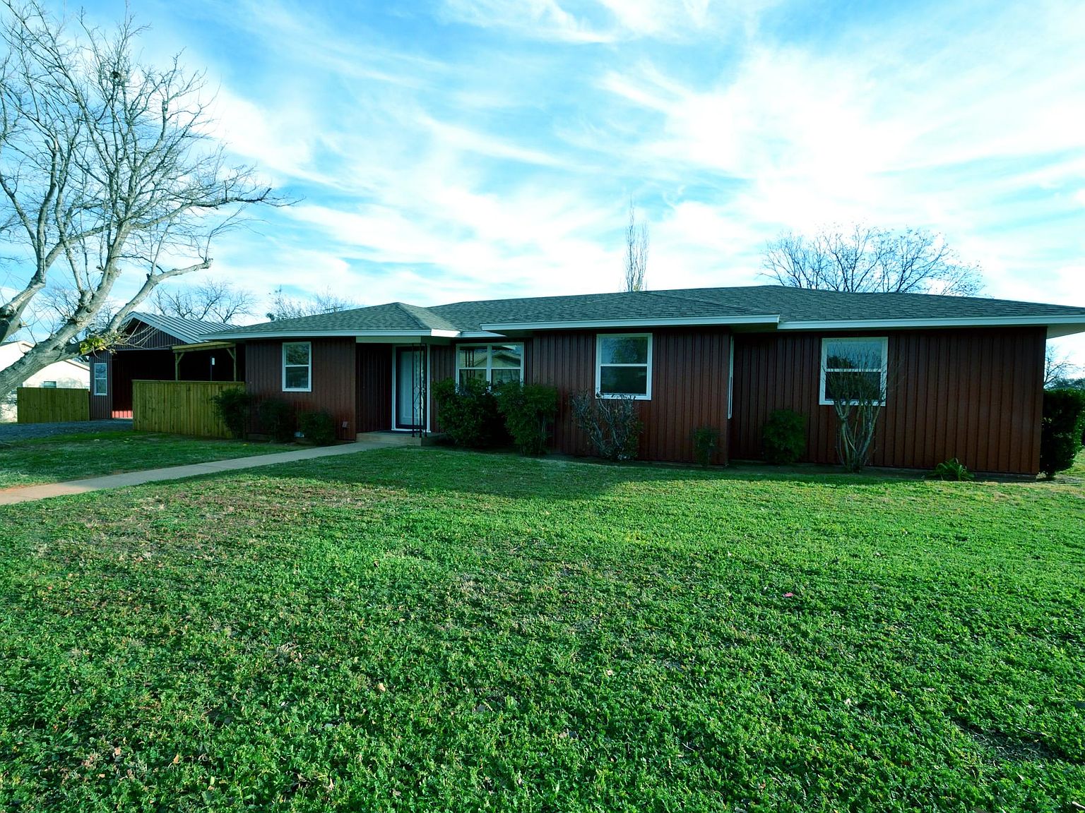 1502 McCaulley St, Sweetwater, TX 79556 | Zillow