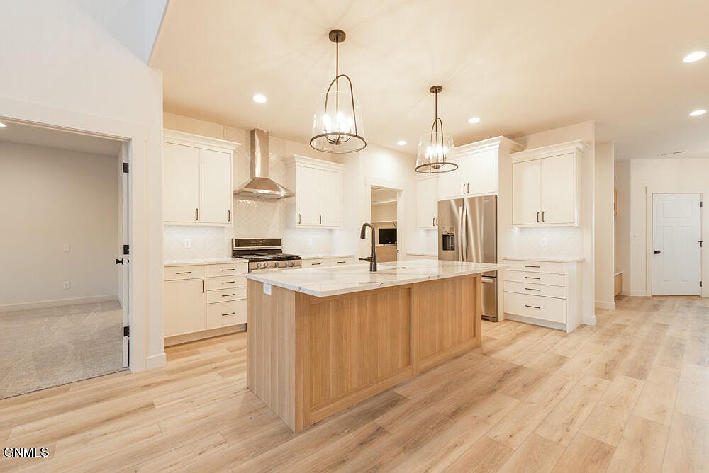 2002 Prairie Hawk Dr, Bismarck, ND 58503 | MLS #4019657 | Zillow