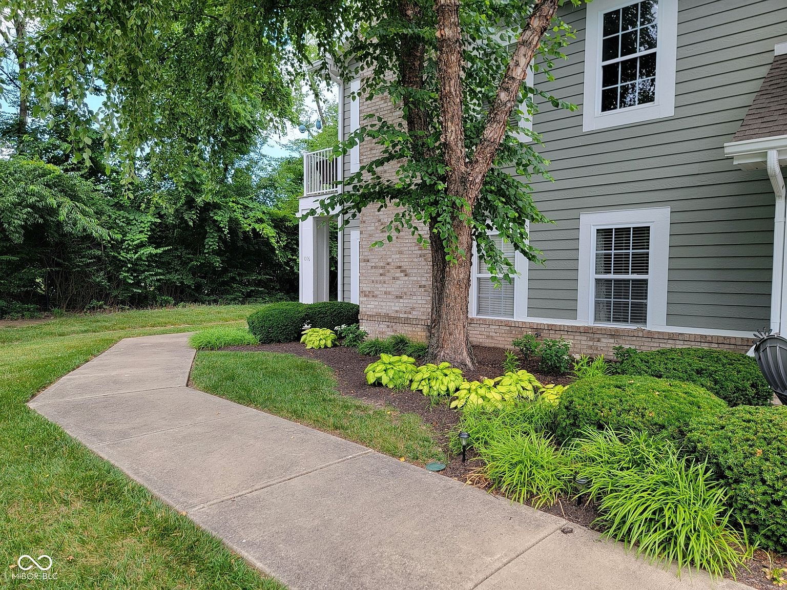 1096 Shadow Ridge Rd, Indianapolis, IN 46280 | Zillow