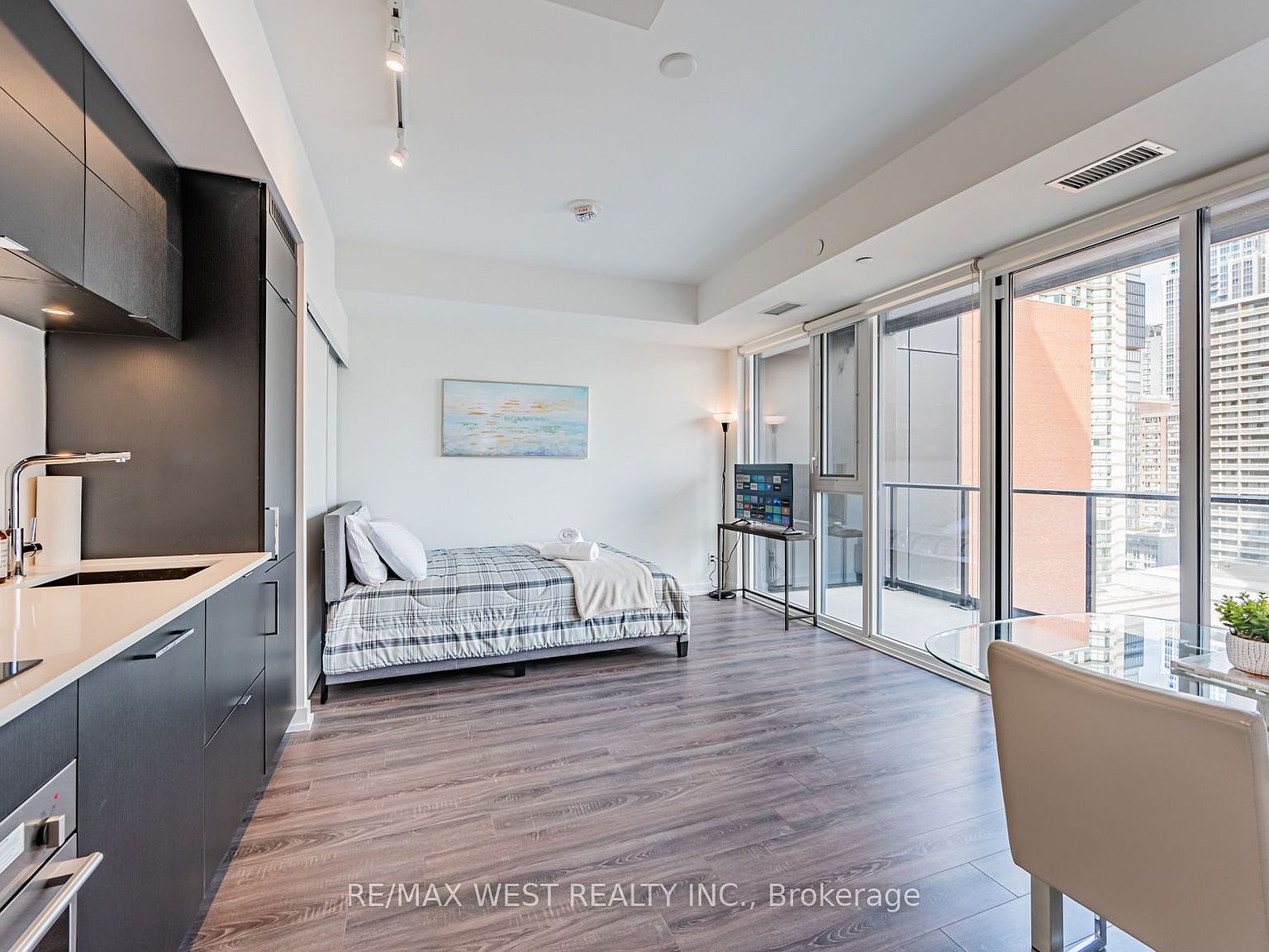 20 Edward St #901, Toronto, ON M5G 0C5 | Zillow