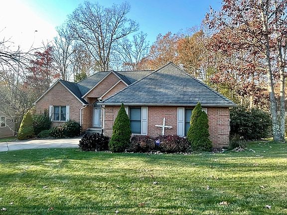 401 Wandering Ln, Beaver, WV 25813 | MLS #86032 | Zillow