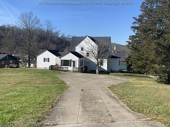 304 Maple St, Hamlin, WV 25523 | Zillow