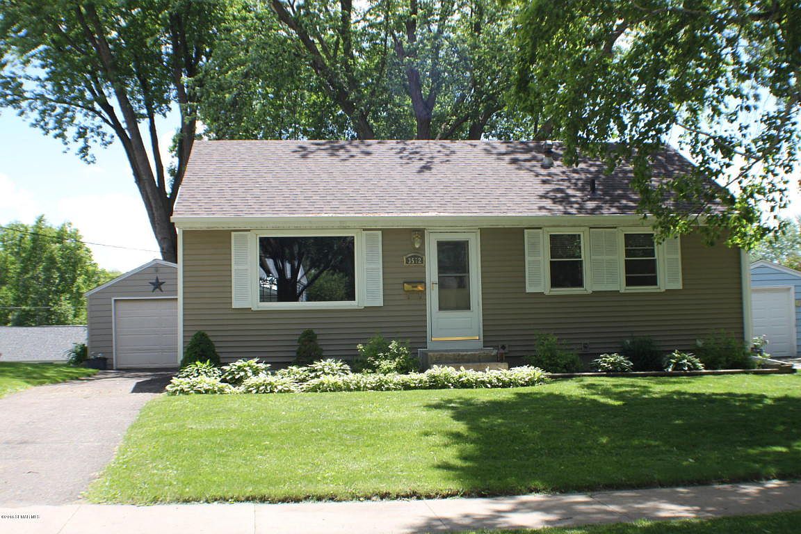3572 6th St NW, Rochester, MN 55901 | Zillow