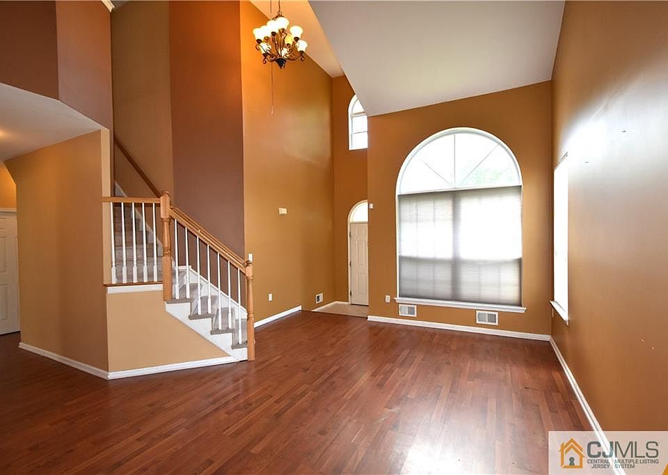 20 Pin Oak Dr, North Brunswick, NJ 08902 | Zillow