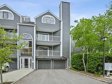 7 Triumph Ct East Rutherford NJ | Zillow