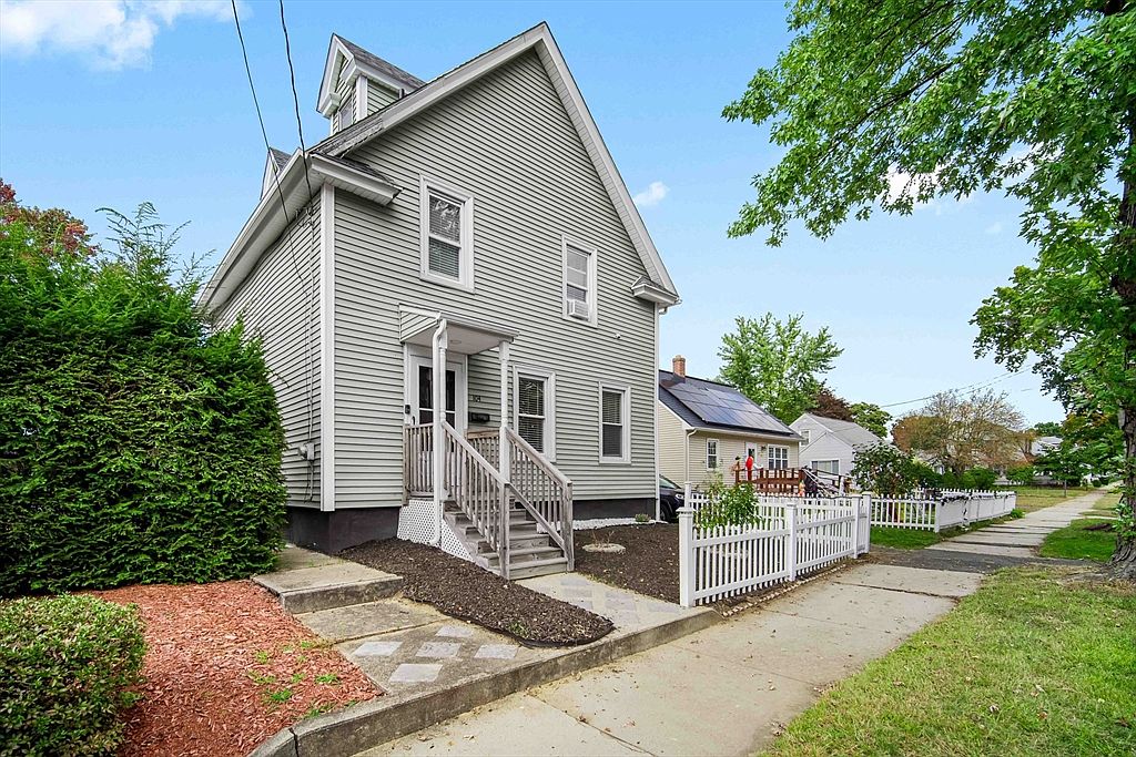 104 Farnsworth St, Springfield, MA 01107 | Zillow