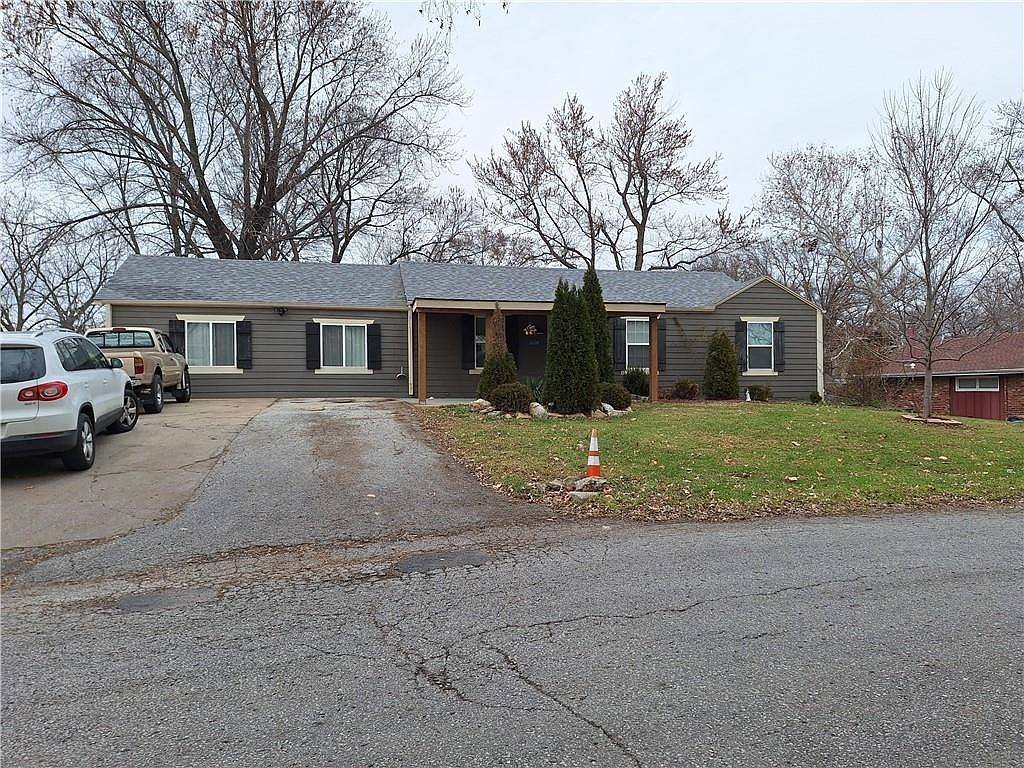 6220 Ann Ave, Kansas City, KS 66102 | MLS #2465985 | Zillow