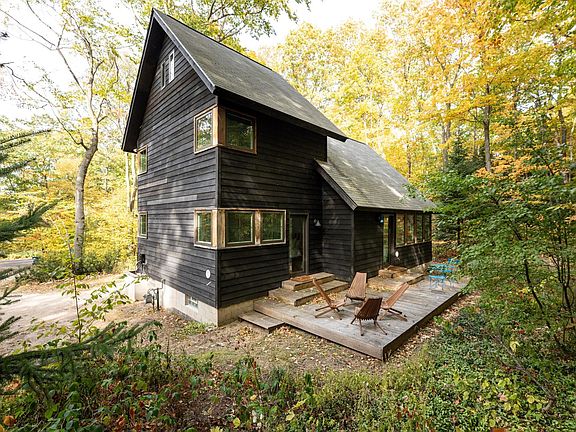 2360 N Lake Leelanau Dr, Lake Leelanau, MI 49653 | MLS #1930732 | Zillow