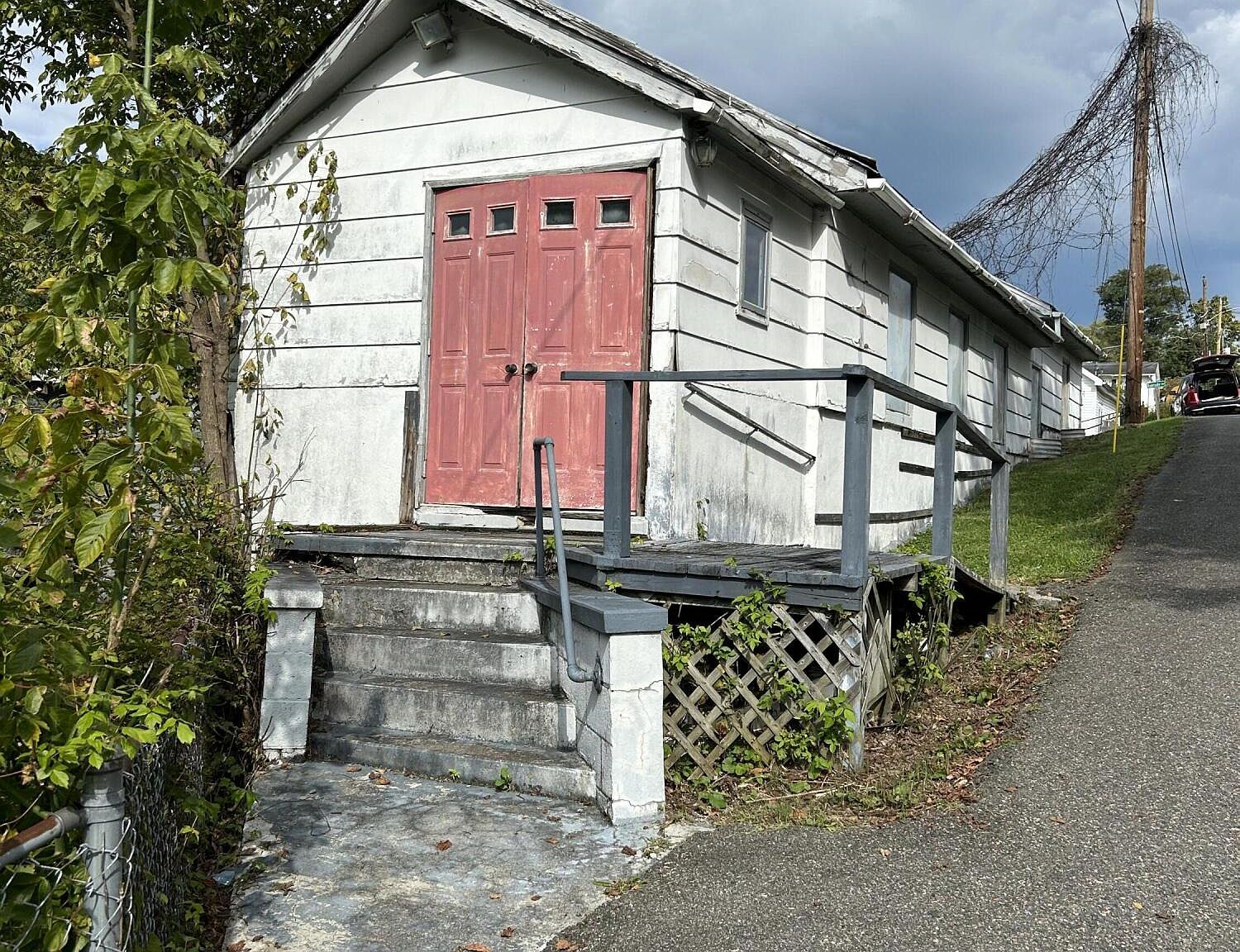 284 Jessee St, Lebanon, VA 24266 | Zillow