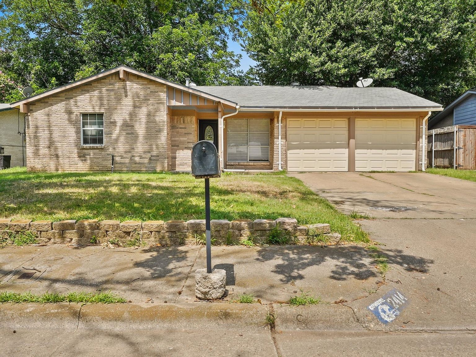 2414 S Fielder Rd, Arlington, TX 76015 | Zillow
