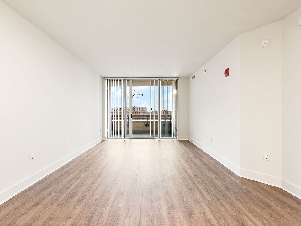 Cortland Bennett Park - 1601 Clarendon Blvd Arlington VA | Zillow