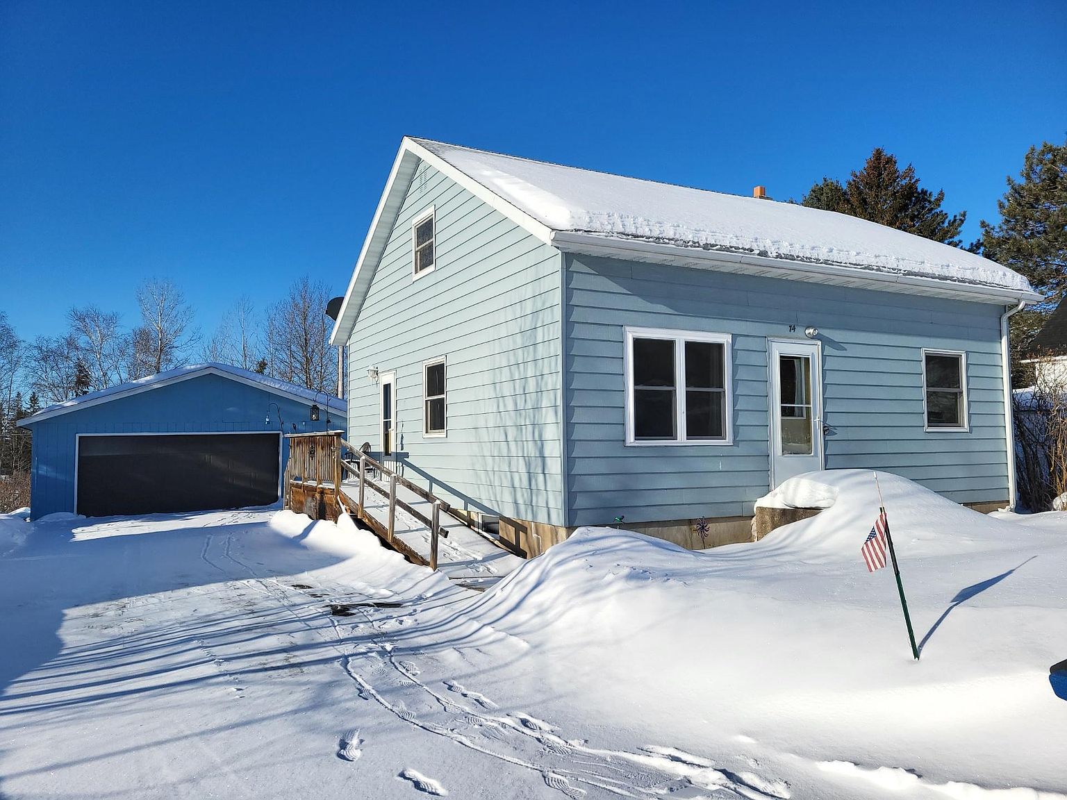 74 Main St, Soudan, MN 55782 | Zillow