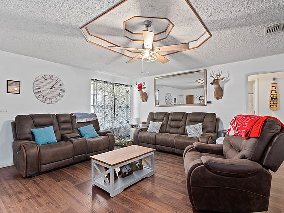 201 Colonial Hts, Sanger, TX 76266 | MLS #20866416 | Zillow