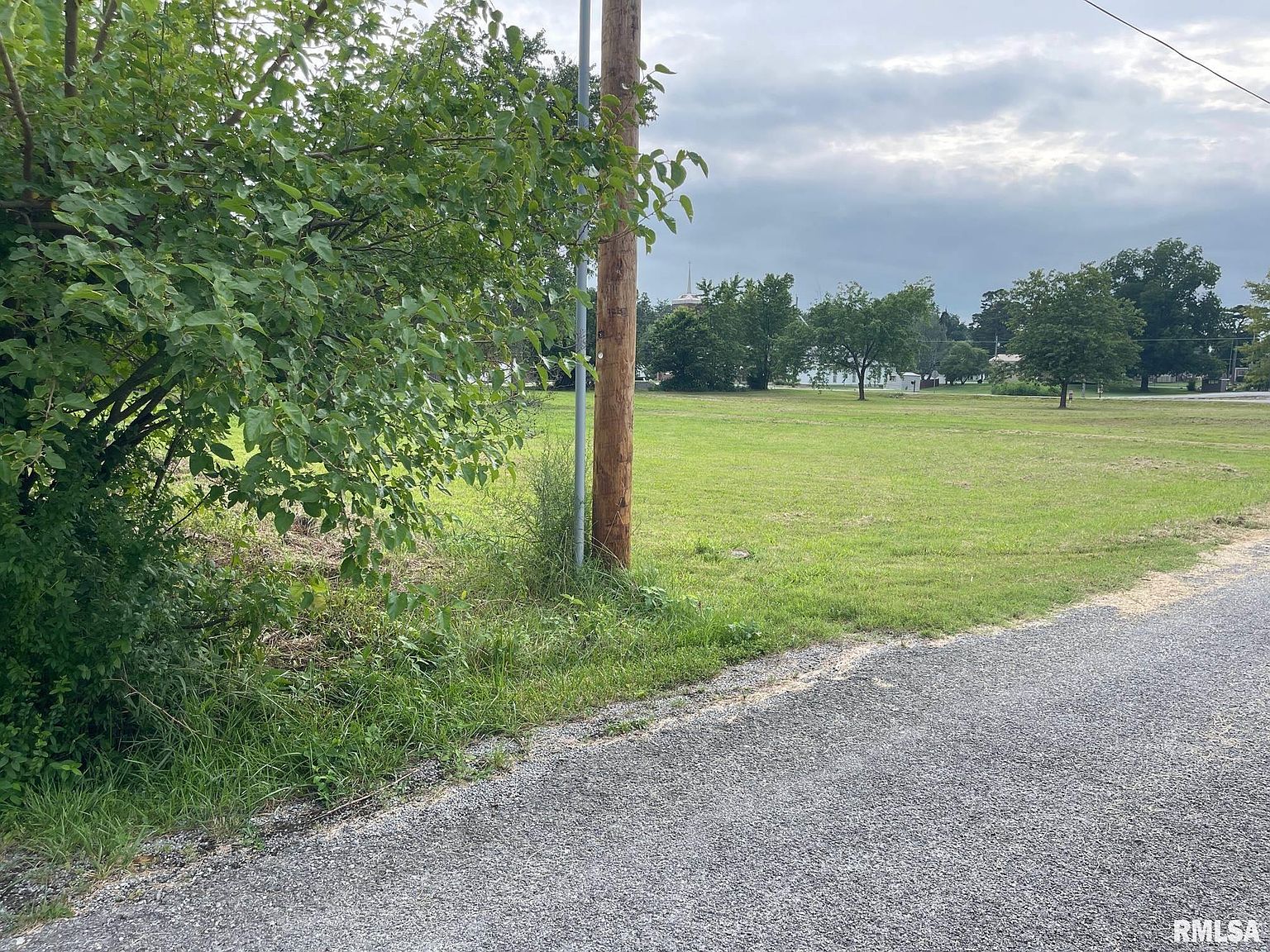 116 School St, Ewing, IL 62836 | Zillow