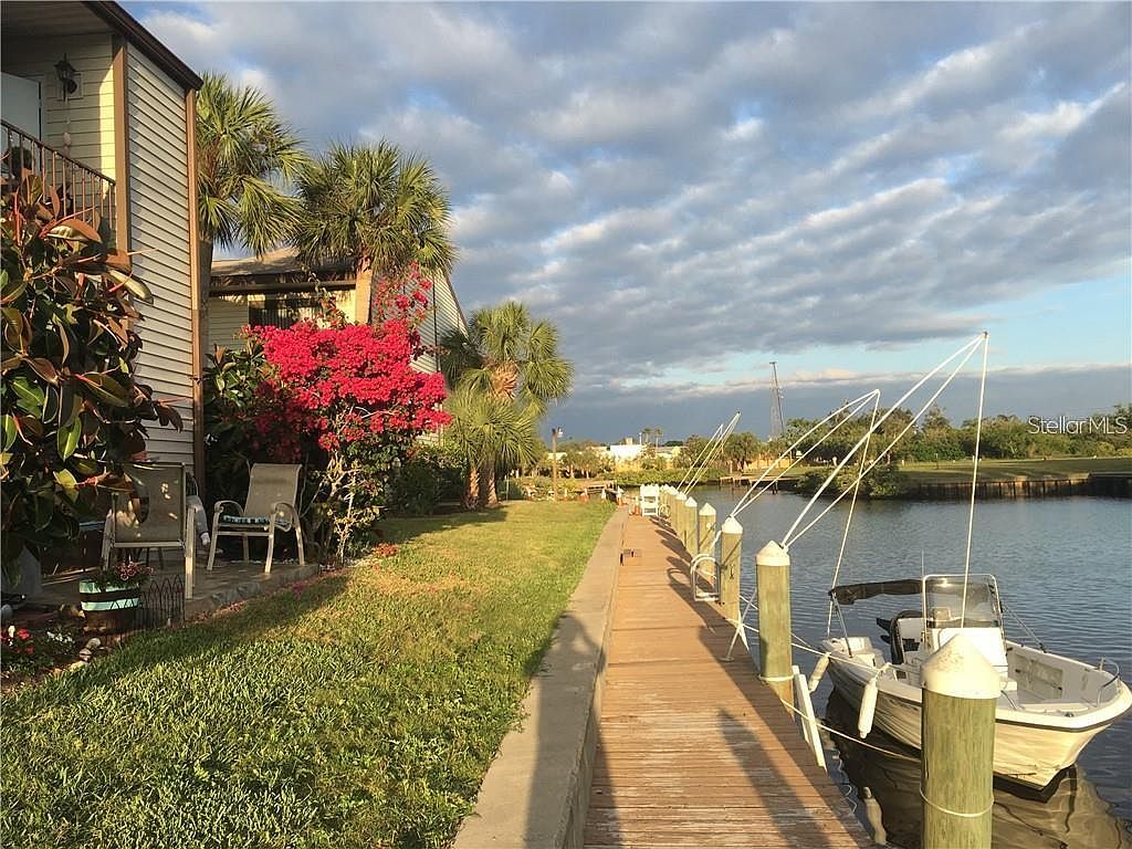 384 Moorings Cove Dr #384, Tarpon Springs, FL 34689 | MLS #U8251740 ...