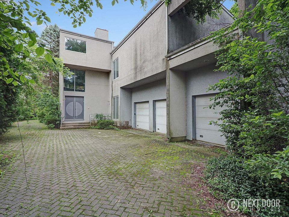 2110 Pfingsten Rd, Northbrook, IL 60062 | Zillow