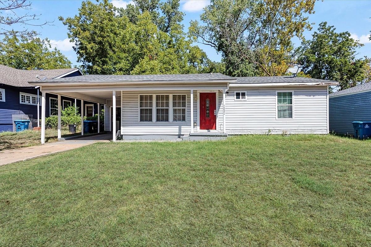 1221 W Crawford St, Denison, TX 75020 | MLS #20740875 | Zillow
