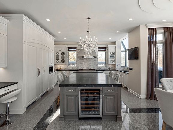 1755 Braeside Ln, Northbrook, IL 60062 | MLS #11788110 | Zillow