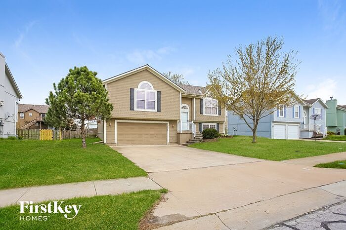 807 Canter St, Raymore, MO 64083 | Zillow