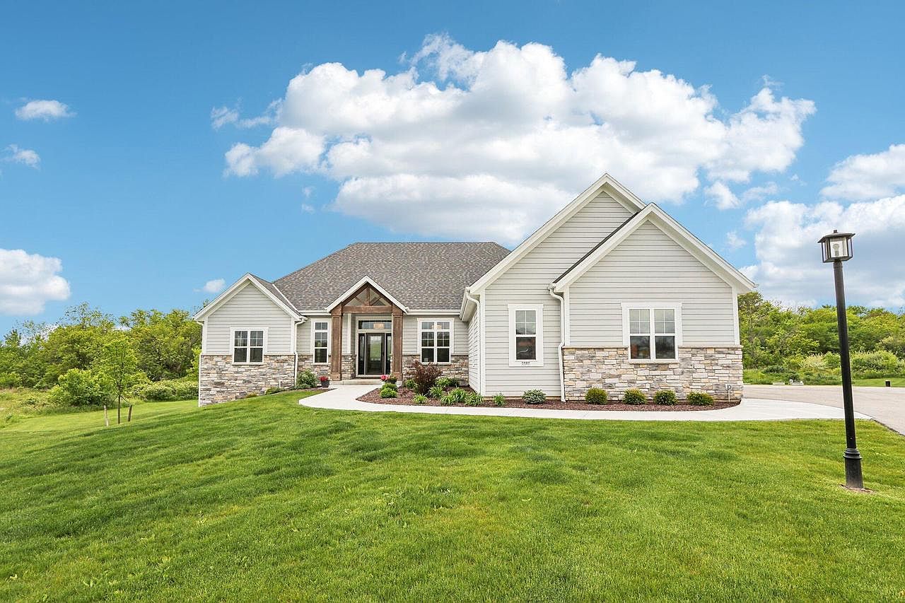5989 South Quarry Park COURT, New Berlin, WI 53146 | Zillow